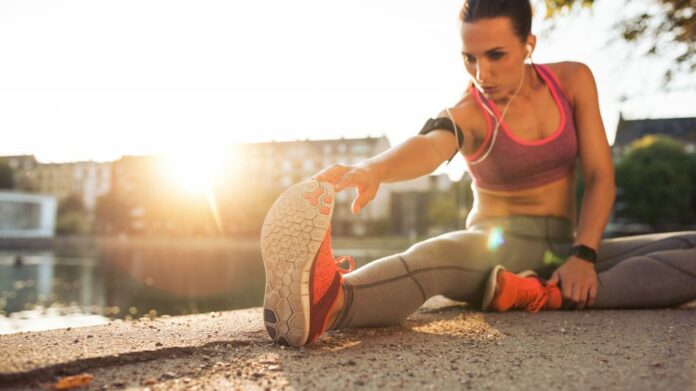 5 exercises to improve and work leg flexibility - Detoxil